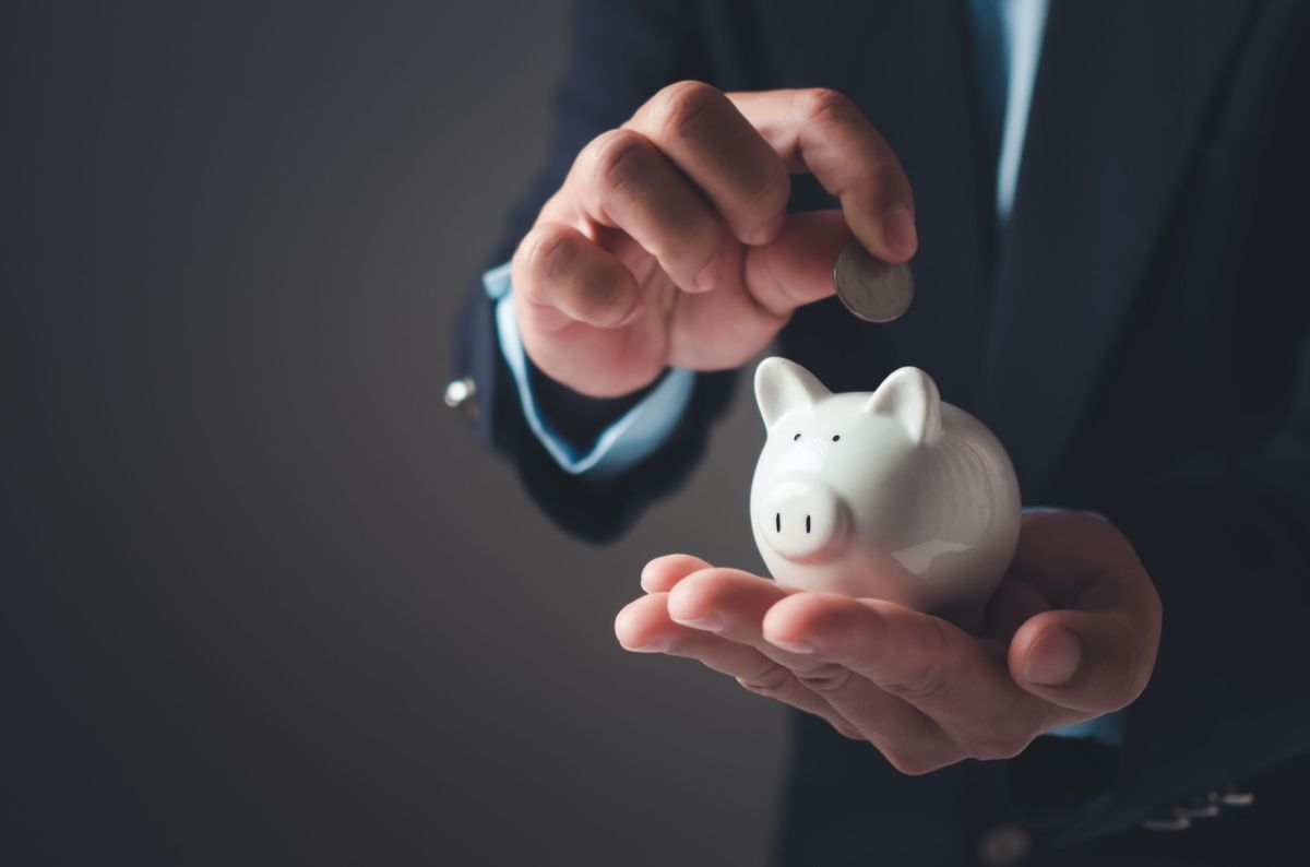 Best Business Saving Accounts 2025: High Interest Rates & Low Fees
